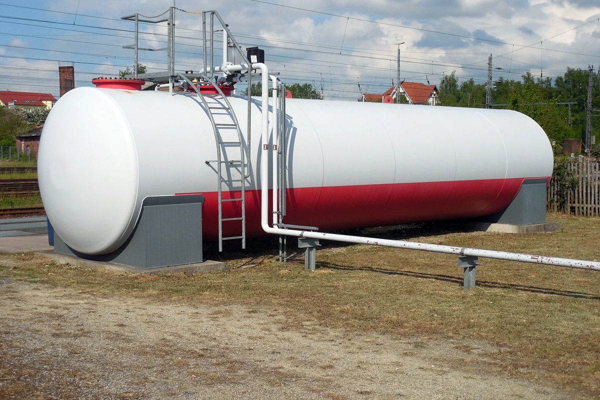 Aboveground Fuel Tank Installation in Canada